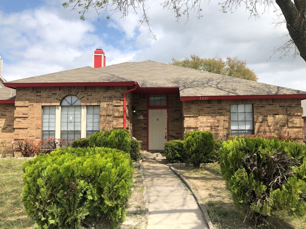 2021 Meadowbrook Drive, Mesquite, TX 75149 | MLS 14550157| Realty Texas