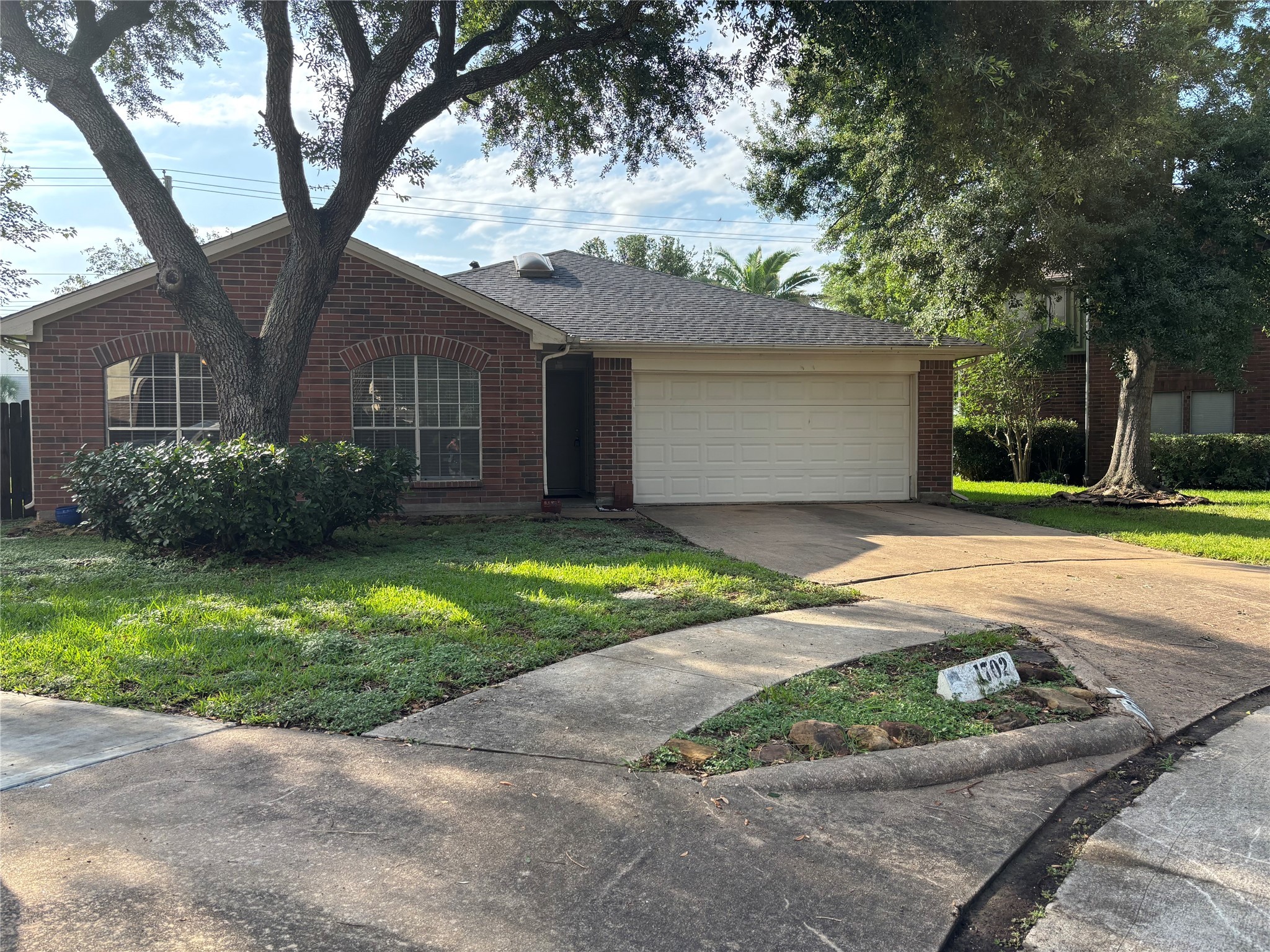 1702 Oak Ridge Drive, Kemah, TX 77565 | MLS 96449751| Realty Texas