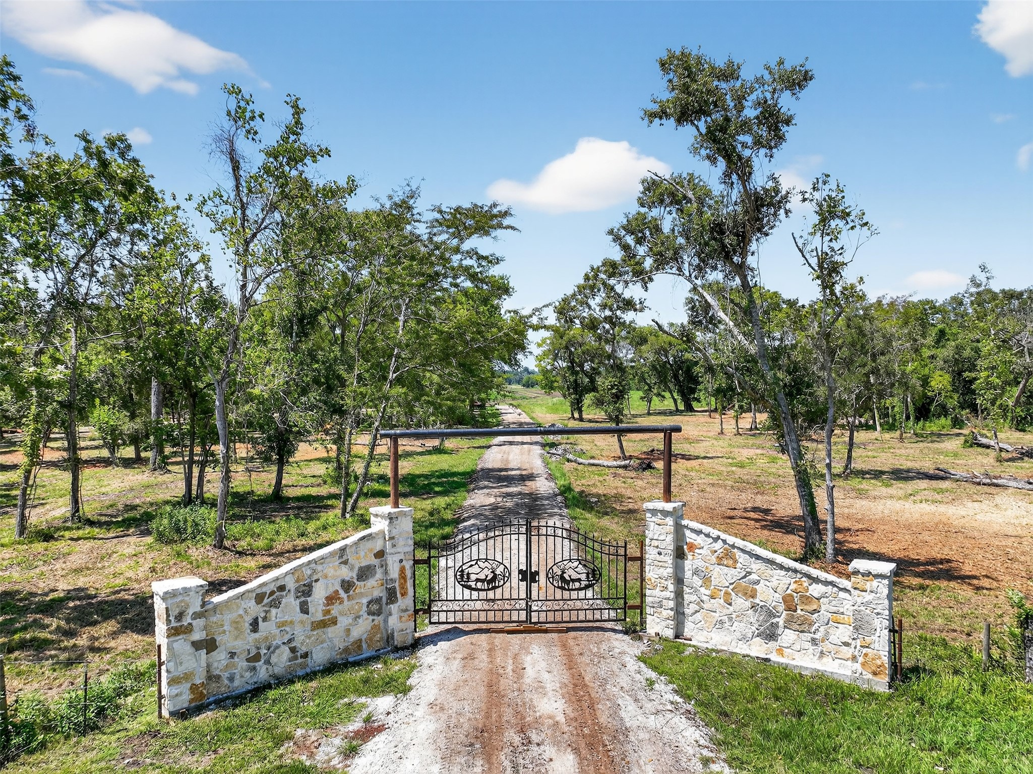 107 Fulbright Drive, Angleton, TX 77515 | MLS 86127214| Realty Texas