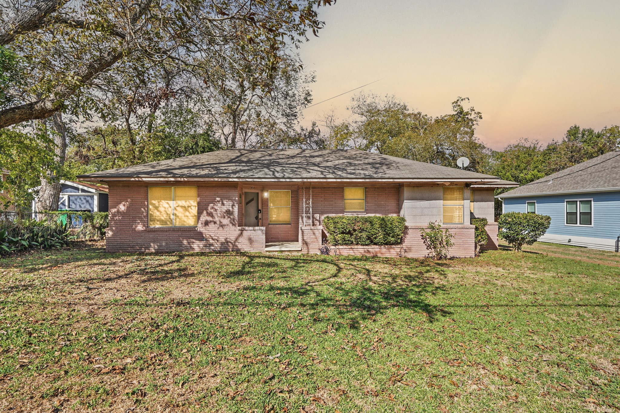 408 W Chauncy Street, Brenham, TX 77833 | MLS 10371858| Realty Texas
