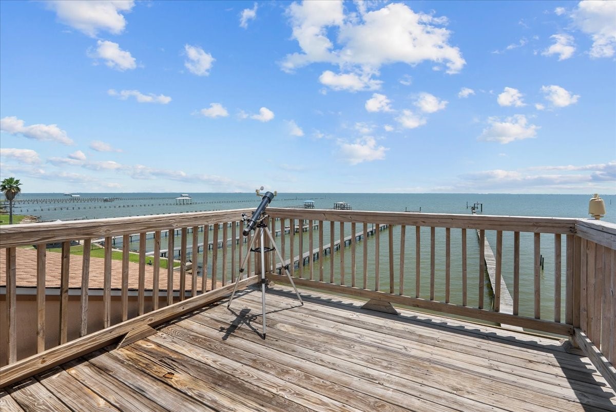 5212 Bayside Drive, Baytown, TX 77523 | MLS 41202312| Realty Texas