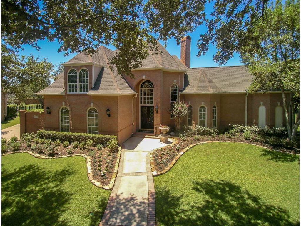 3303 Meadowside Drive, Sugar Land, TX 77478 | MLS 16025240| Realty Texas